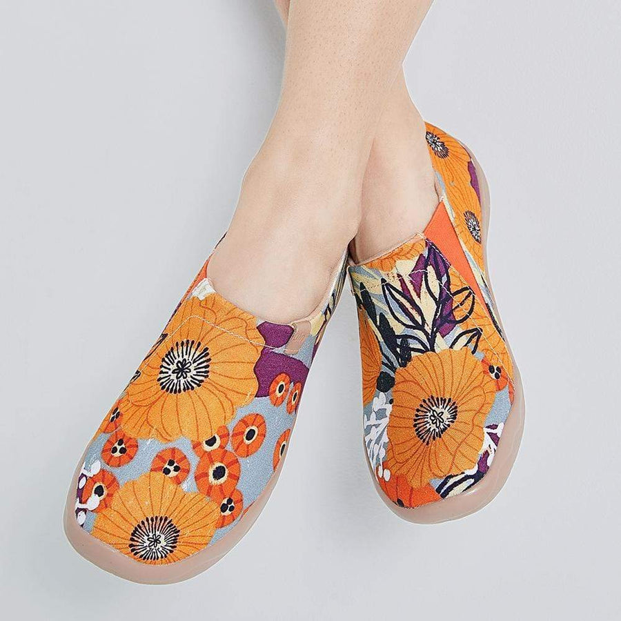 Marigolds Women Women Art Painted Canvas Travel Shoes | uin FOOTWEAR ...